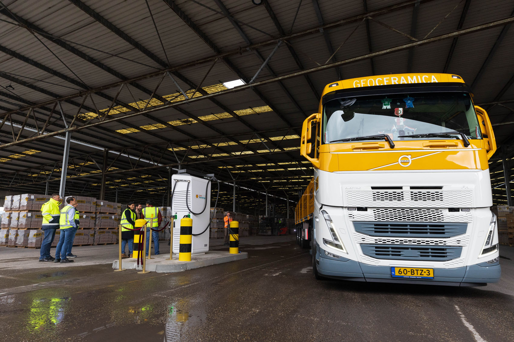 100% electric transport through a unique collaboration with Bouwvervoer ...